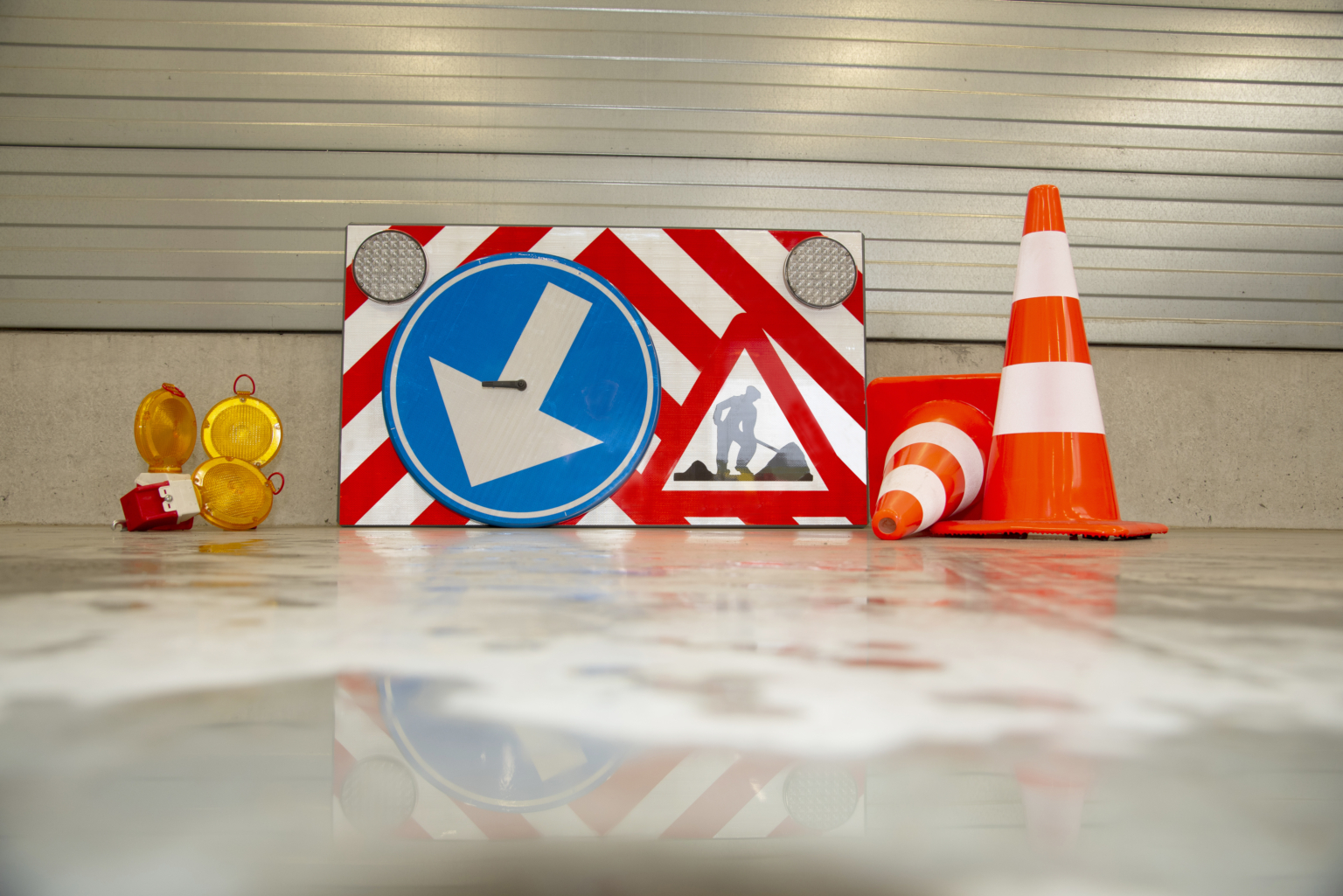 Crash attenuators - TMA - Road Signalisation - Stuer-Egghe