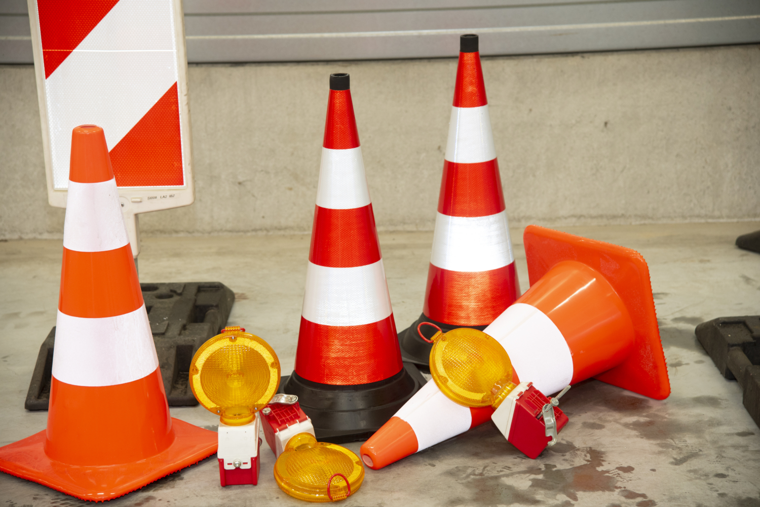 Crash attenuators - TMA - Road Signalisation - Stuer-Egghe